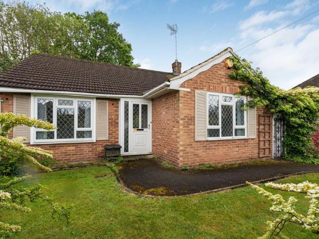 2 bedroom detached bungalow for sale