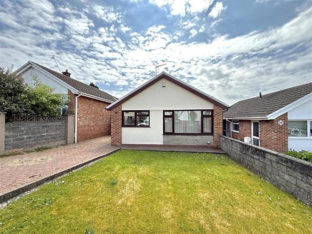 2 bedroom detached bungalow for sale