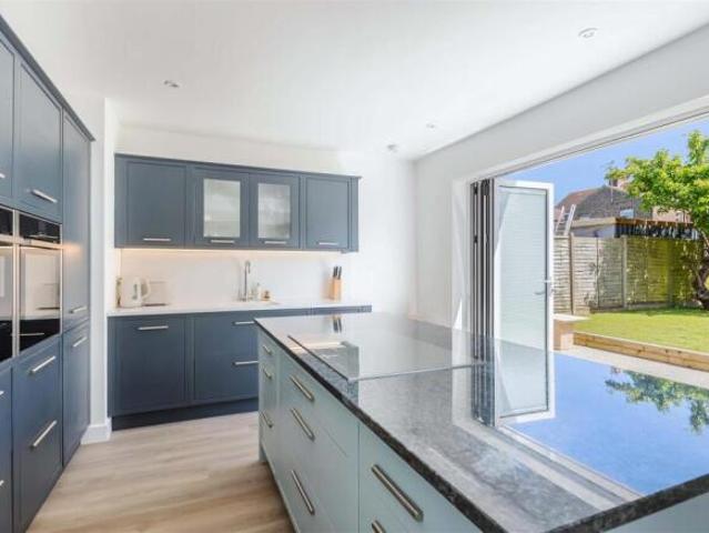 2 bedroom detached bungalow for sale in Cottenham Road, Worthing, BN11