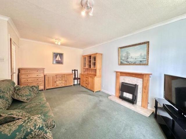 2 bedroom semi detached bungalow for sale in Coniston Avenue, Huddersfield, HD5