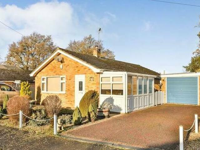 2 bedroom detached bungalow for sale in Cedar Rise Mattishall Dereham NR20