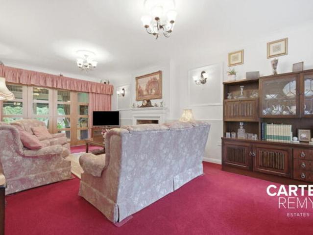 2 bedroom detached bungalow for sale in Chelsworth Crescent, Southend on sea, Essex, SS1 3EF, SS1
