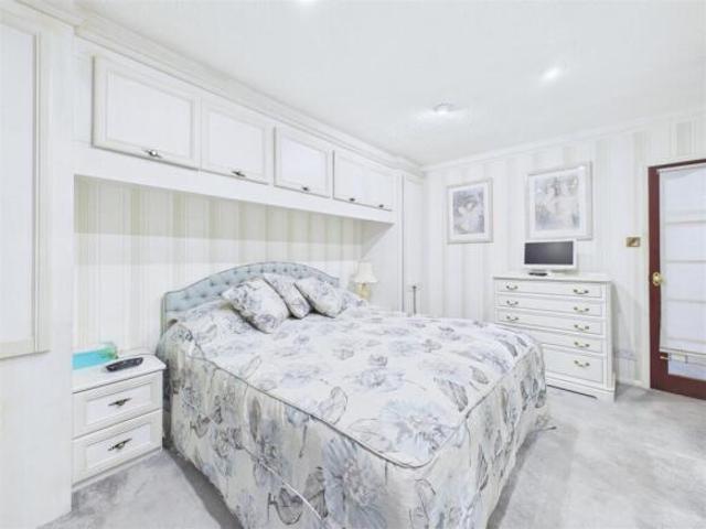 2 bedroom detached bungalow for sale in Chelsea Court, Brincliffe, Sheffield, S11