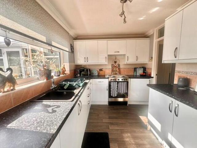 2 bedroom detached bungalow for sale in Cunningham Drive, Eastbourne, BN23