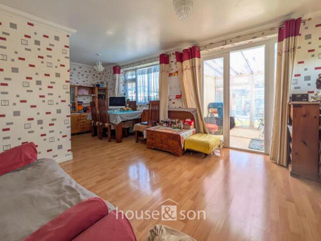 2 bedroom detached bungalow for sale in Anchor Road, Bournemouth, BH11