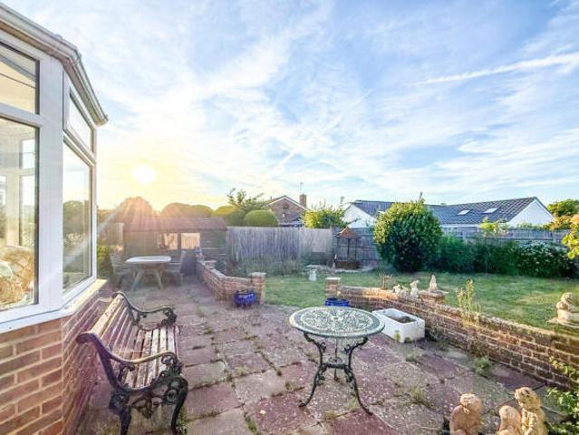 2 bedroom detached bungalow for sale in Anderida Road, Lower Willingdon, East Sussex, BN22