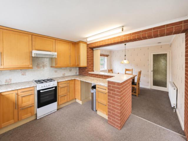 2 bedroom detached bungalow for sale in Airedale, Hull, HU7