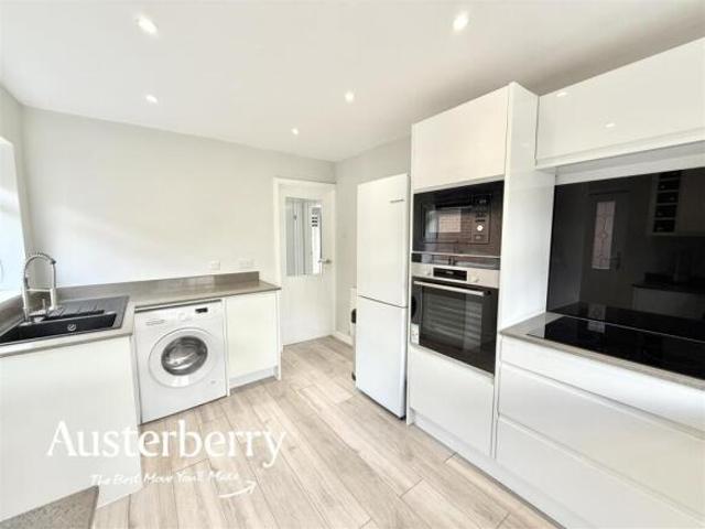 2 bedroom detached bungalow for sale in Ashwood, Longton, Stoke On Trent, ST3