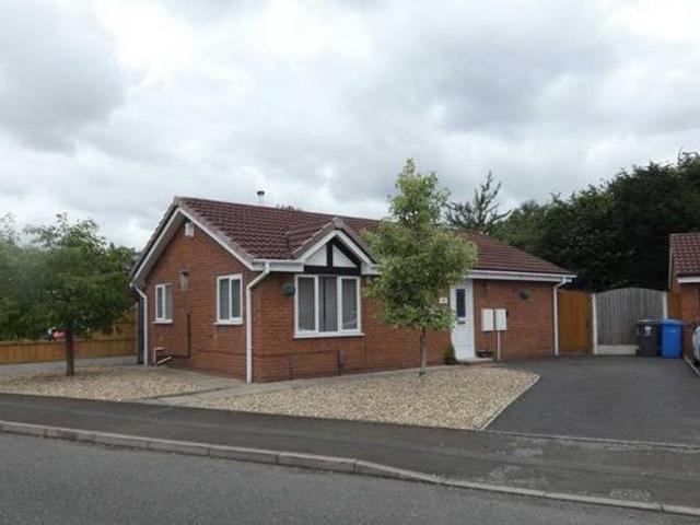 2 bedroom detached bungalow for sale in Aviemore Drive WA2