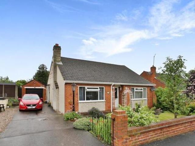 2 Bedroom Detached Bungalow For Sale In Barton upon humber, Lincolnshire