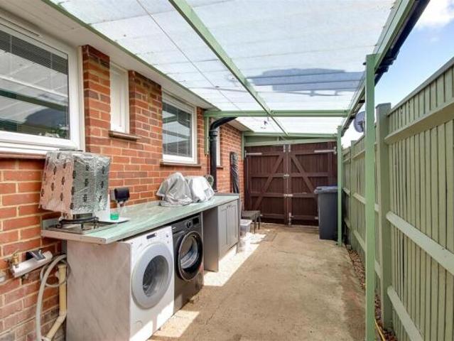 2 bedroom detached bungalow for sale in Beeches Avenue, Charmandean, Worthing, West Sussex, BN14 9JE, BN14