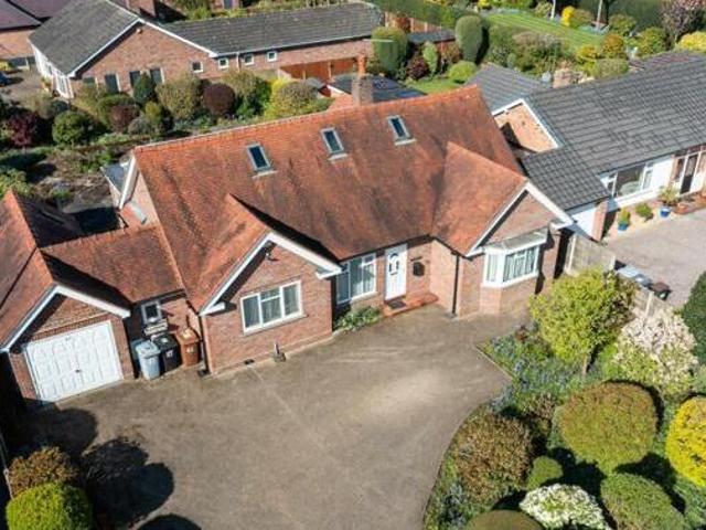 2 Bedroom Detached Bungalow For Sale In Birchin Lane