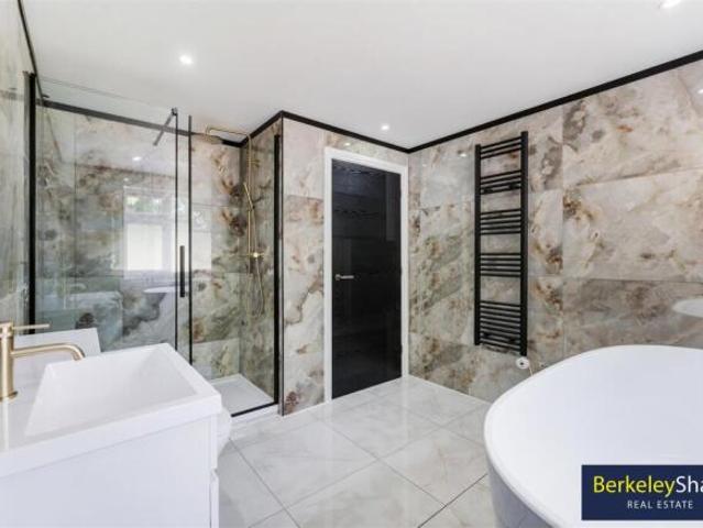 2 bedroom detached bungalow for sale in Briary Croft, Hightown, L38