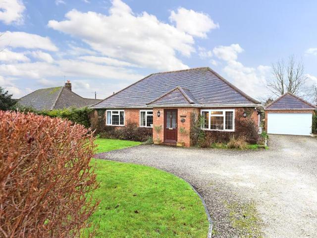 2 bedroom detached bungalow for sale in Byfleet Avenue, Old Basing, Basingstoke, RG24