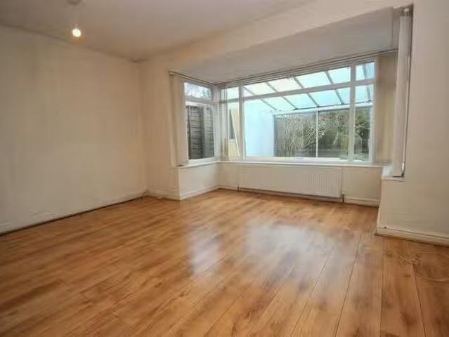 2 Bedroom Detached Bungalow For Sale In Greenhill Road, Haleso.