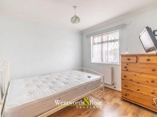 2 bedroom detached bungalow for sale in Dunnigan Road, Harborne, Birmingham, West Midlands, B32 3XJ, B32