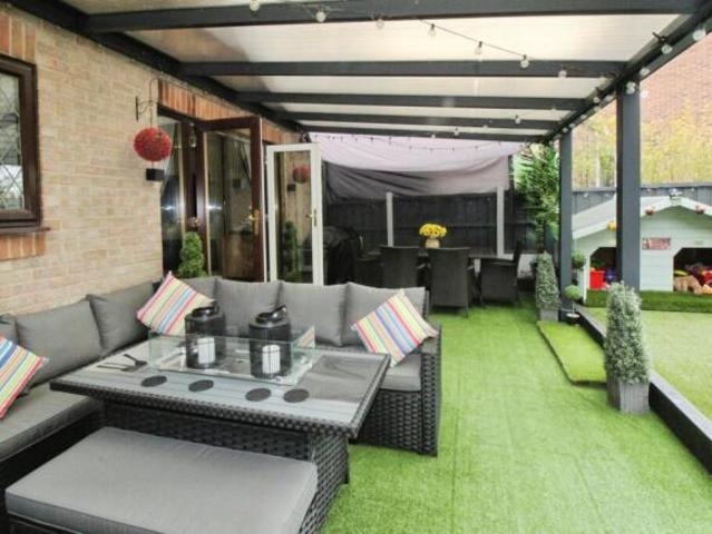 2 bedroom detached bungalow for sale in Elcroft Gardens, Sheffield, S20