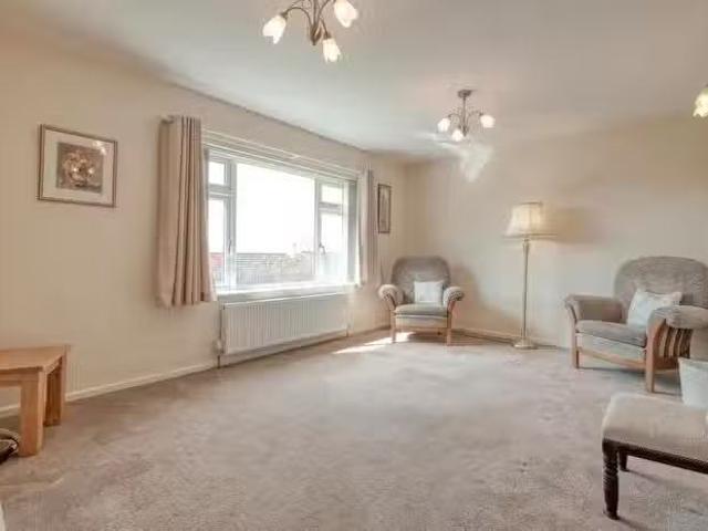 2 Bedroom Detached Bungalow For Sale In Forest View, Crabbs Cr.
