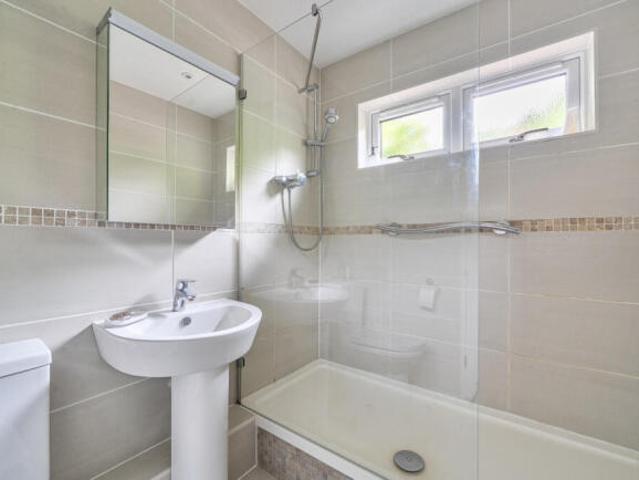 2 bedroom detached bungalow for sale in Fairview Drive, Watford WD17 4ST, WD17