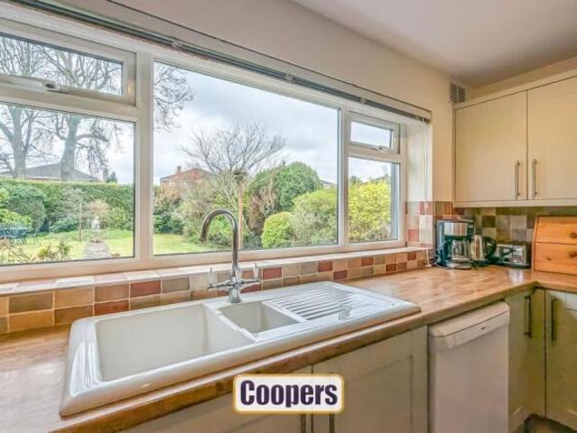 2 bedroom detached bungalow for sale in Finham Green Road, Finham, CV3