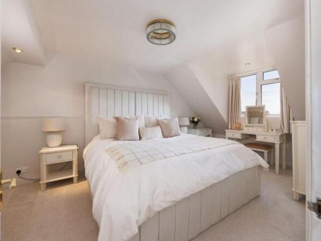 2 bedroom detached bungalow for sale in Kenilworth Road, Cubbington, Leamington Spa, CV32