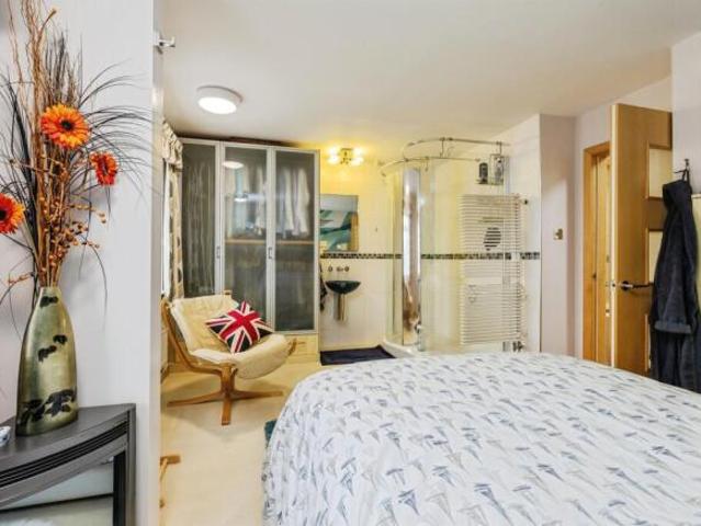 2 bedroom detached bungalow for sale in Hollywell Road, Lincoln, LN5