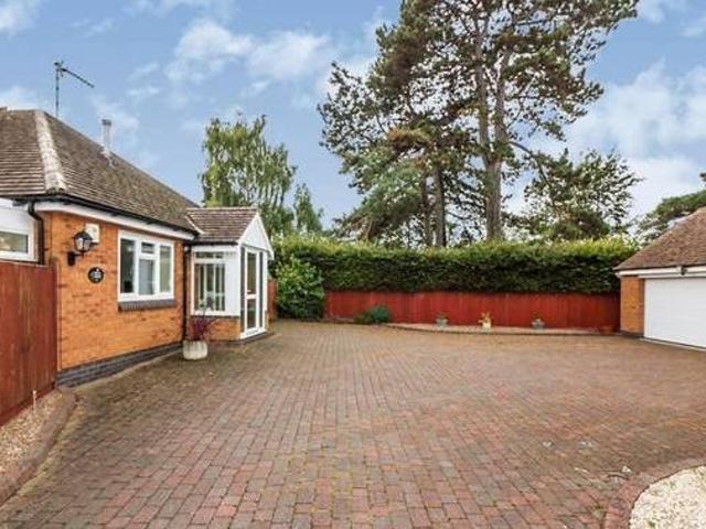 2 bedroom detached bungalow for sale in Holly Grove Blaby LE8