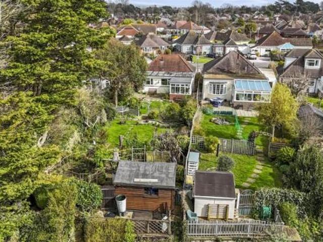2 bedroom detached bungalow for sale in Highdown Way, Ferring, BN12