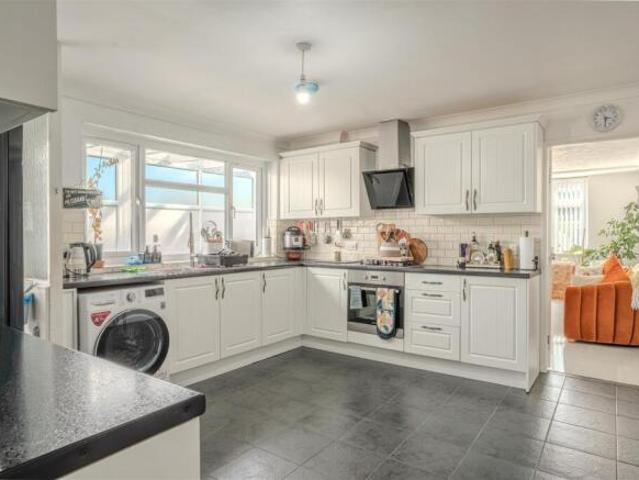 2 bedroom detached bungalow for sale in Humberstone Lane, Thurmaston, Leicester, LE4