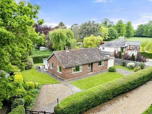 2 bedroom detached bungalow for sale in London Road Long Sutton Lincs PE12 9EA PE12