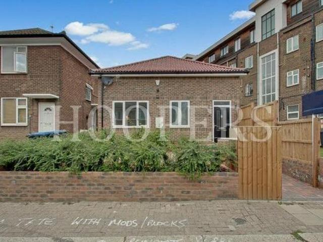 2 Bedroom Detached Bungalow For Sale In London
