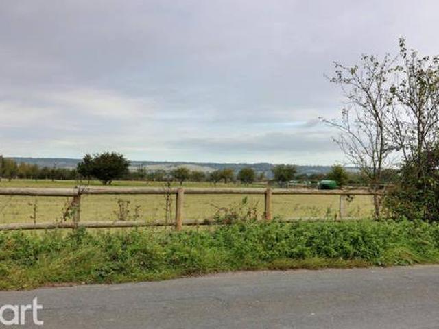 2 bedroom detached bungalow for sale in Lenham Road Maidstone ME17