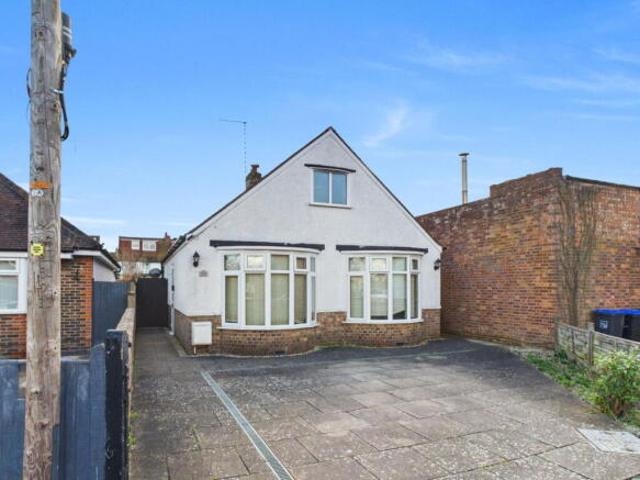 2 bedroom detached bungalow for sale in Livesay Crescent, Worthing, BN14 8AS, BN14