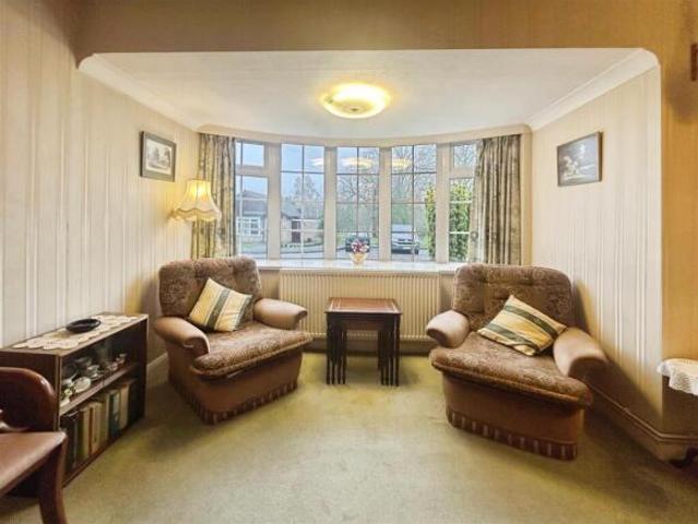 2 bedroom detached bungalow for sale in Mosspaul Close, Leamington Spa, CV32