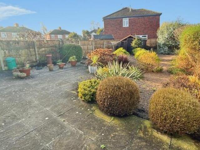 2 bedroom detached bungalow for sale in Mayfair Avenue, Lincoln, LN6
