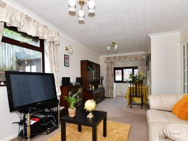 2 Bedroom Detached Bungalow For Sale In Maidstone