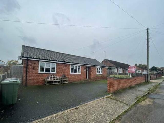 2 bedroom detached bungalow for sale in Marshall Close New Costessey NR5