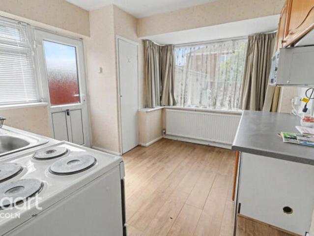 2 bedroom detached bungalow for sale in Meadowlake Crescent, Lincoln, LN6