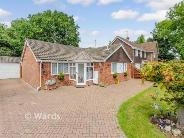 2 bedroom detached bungalow for sale in Millfield Road, West Kingsdown, Sevenoaks, Kent, TN15