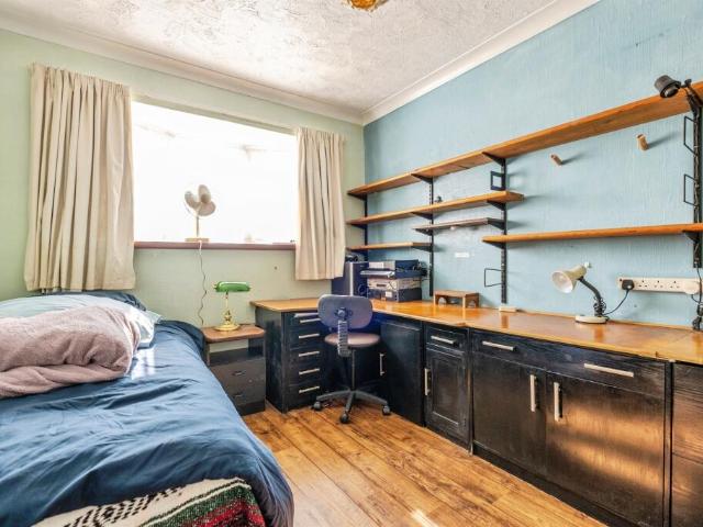 2 bedroom semi detached bungalow for sale in Selhurst Road, Brighton, BN2