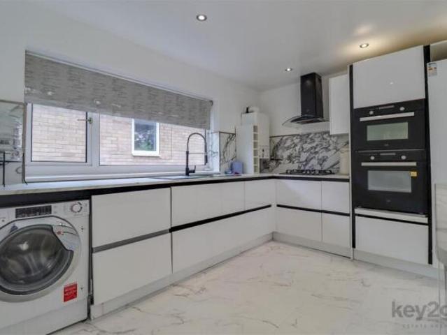 2 bedroom detached bungalow for sale in Staniforth Avenue, Eckington, Sheffield, S21