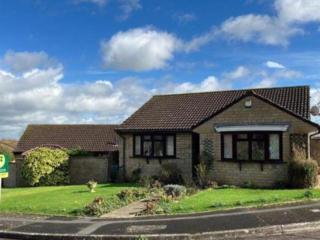 2 Bedroom Detached Bungalow For Sale In Stoke sub hamdon Quiet Position