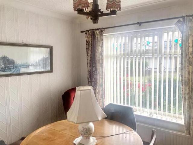 2 bedroom detached bungalow for sale in Swaddale Avenue, Hull, HU10