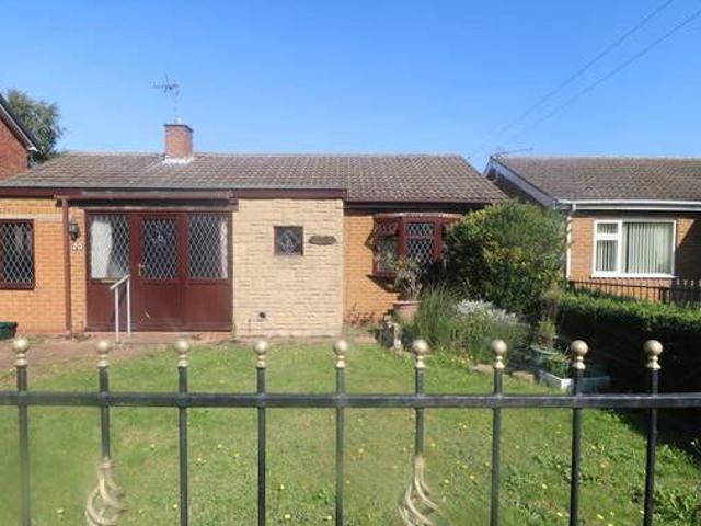 2 bedroom detached bungalow for sale in Potts Lane Crowle DN17