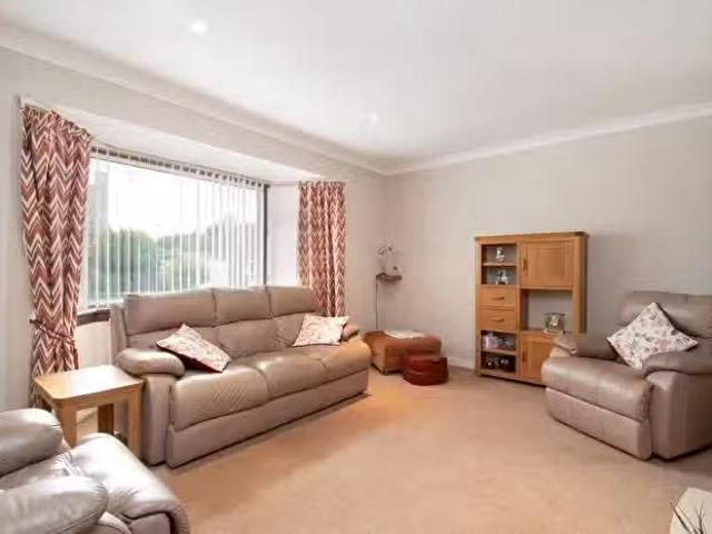 2 Bedroom Detached Bungalow For Sale In Renny Crescent, Montro.