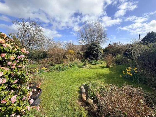 2 bedroom detached bungalow for sale in Rushdale Avenue, Littleover, DE23