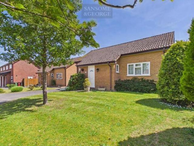 2 bedroom detached bungalow for sale in Webb Close, Chineham, RG24