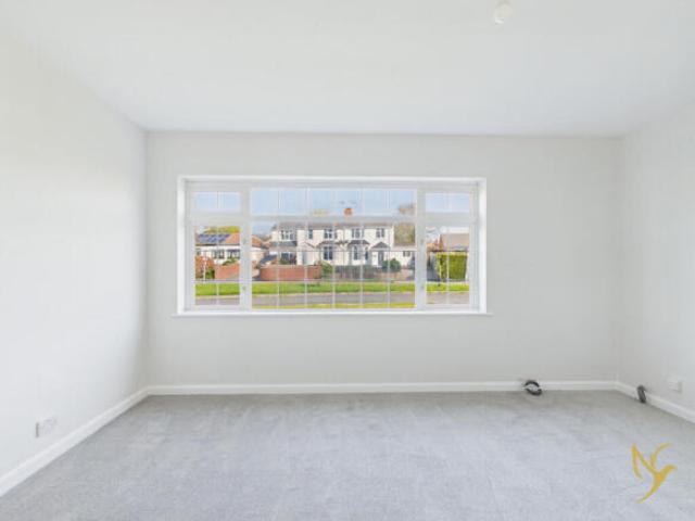 2 bedroom detached bungalow for sale in #WelcomeHome to: 3 Whitehall Close, Rushwick, Worcester, WR2