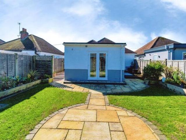 2 bedroom detached bungalow for sale in Westover Road, Southampton, SO16