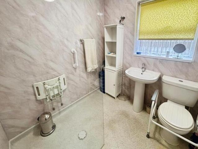 2 bedroom detached bungalow for sale in Westholm Close, Lincoln, LN2
